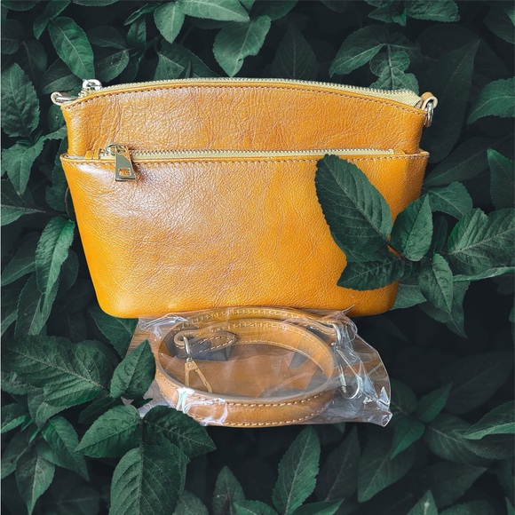 Divina Firenze | Bags | Divina Ferenze Lilla Italian Leather Crossbody ...